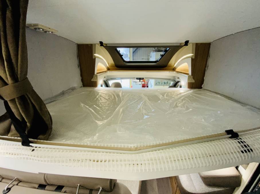 Adria Matrix 670 SLT Plus 4 Berth End Washroom Fixed Twin Single Beds ...