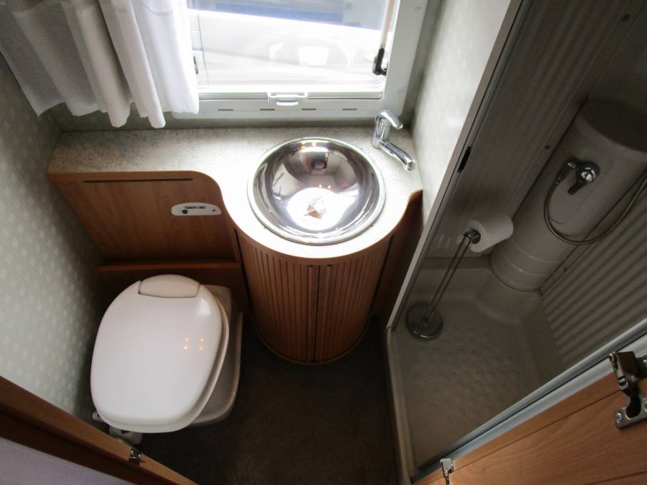 Burstner Argos 748-2 6 Berth Rear Fixed Bed Large Garage Motorhome for Sale