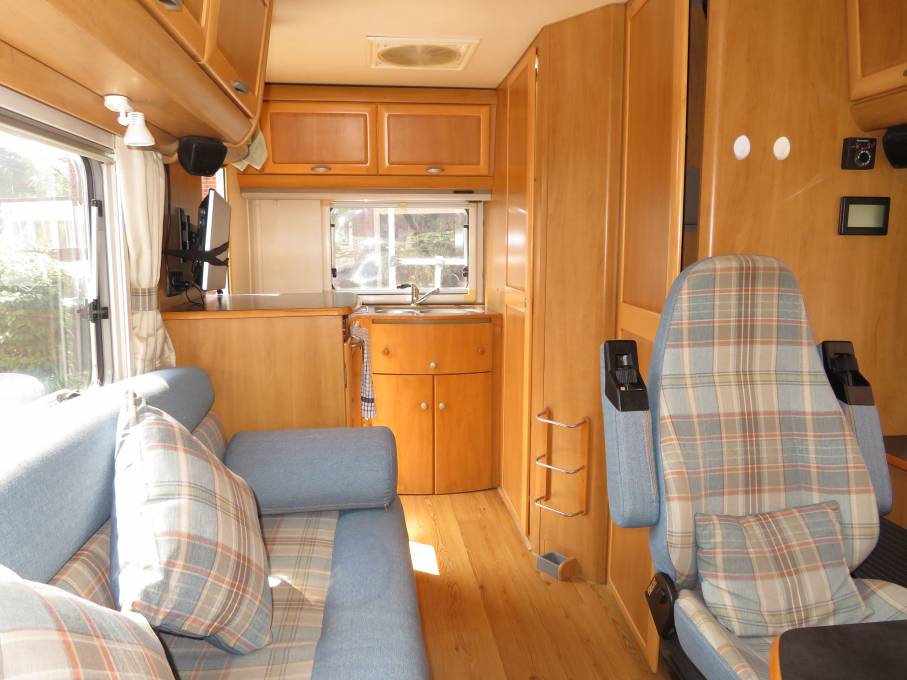 Hymer B584