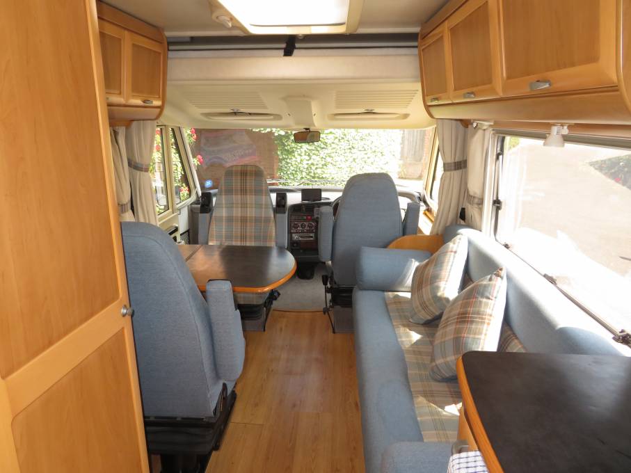Hymer B584