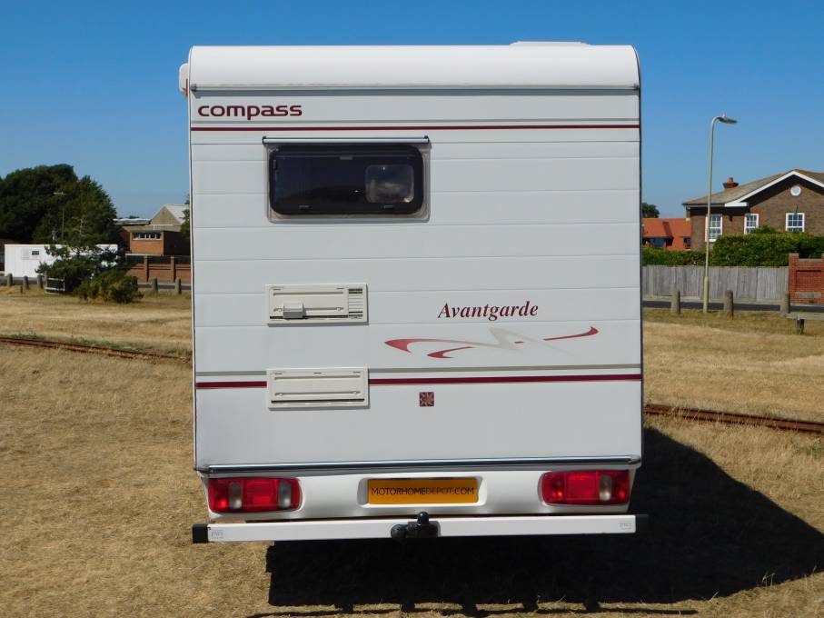 Compass Avantgarde 300 - 2002