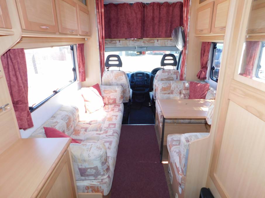 Compass Avantgarde 300 - 2002