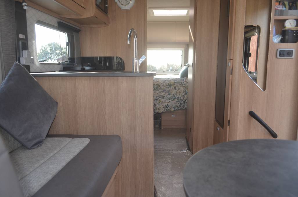 2020 AUTOTRAIL TRACKER RB