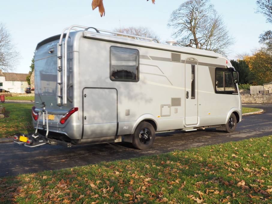 2020 Hymer B Class Modern Comfort B690MC A class Mercedes Island bed ...