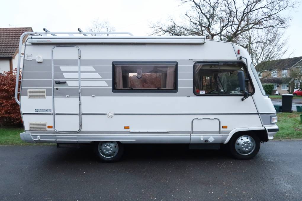 Hymer B544