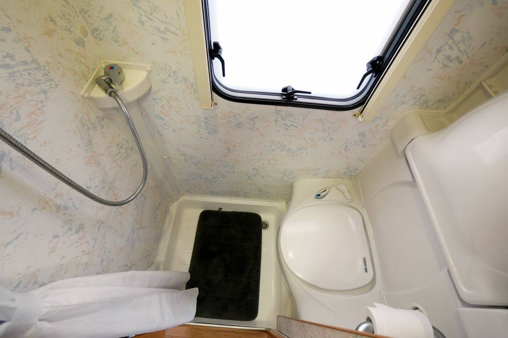 Compass Suntor 120, 2-Berth, 2-Seatbelts, End-Lounge, Motorhome for Sale