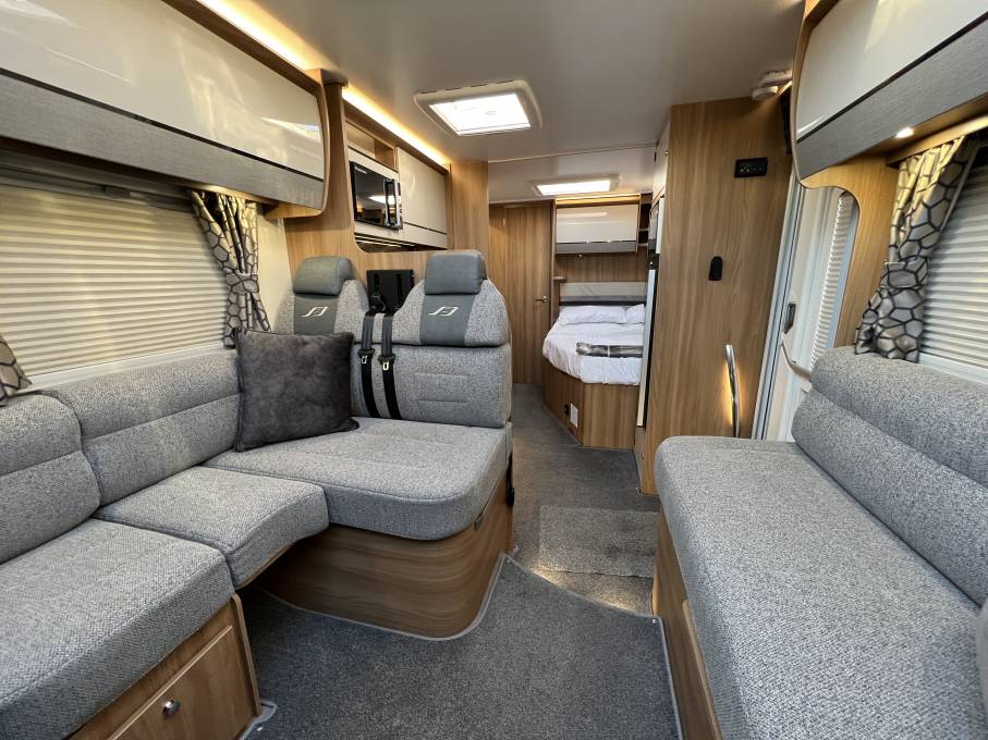 Bailey Autograph 79-4F