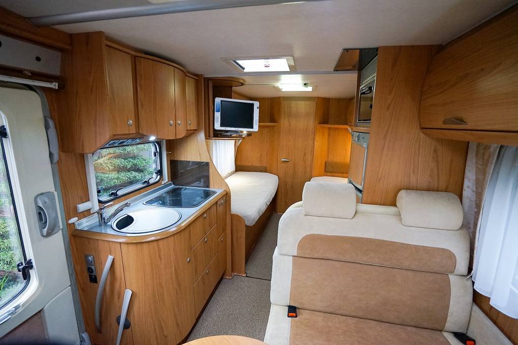 Burstner Delfin-Performance T700 Automatic