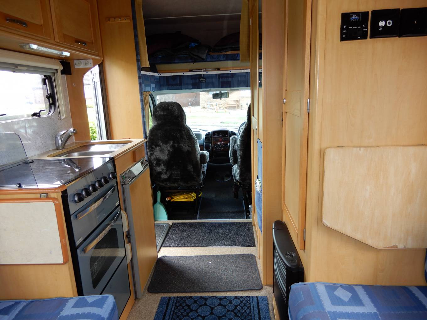 Elddis Autoquest 200