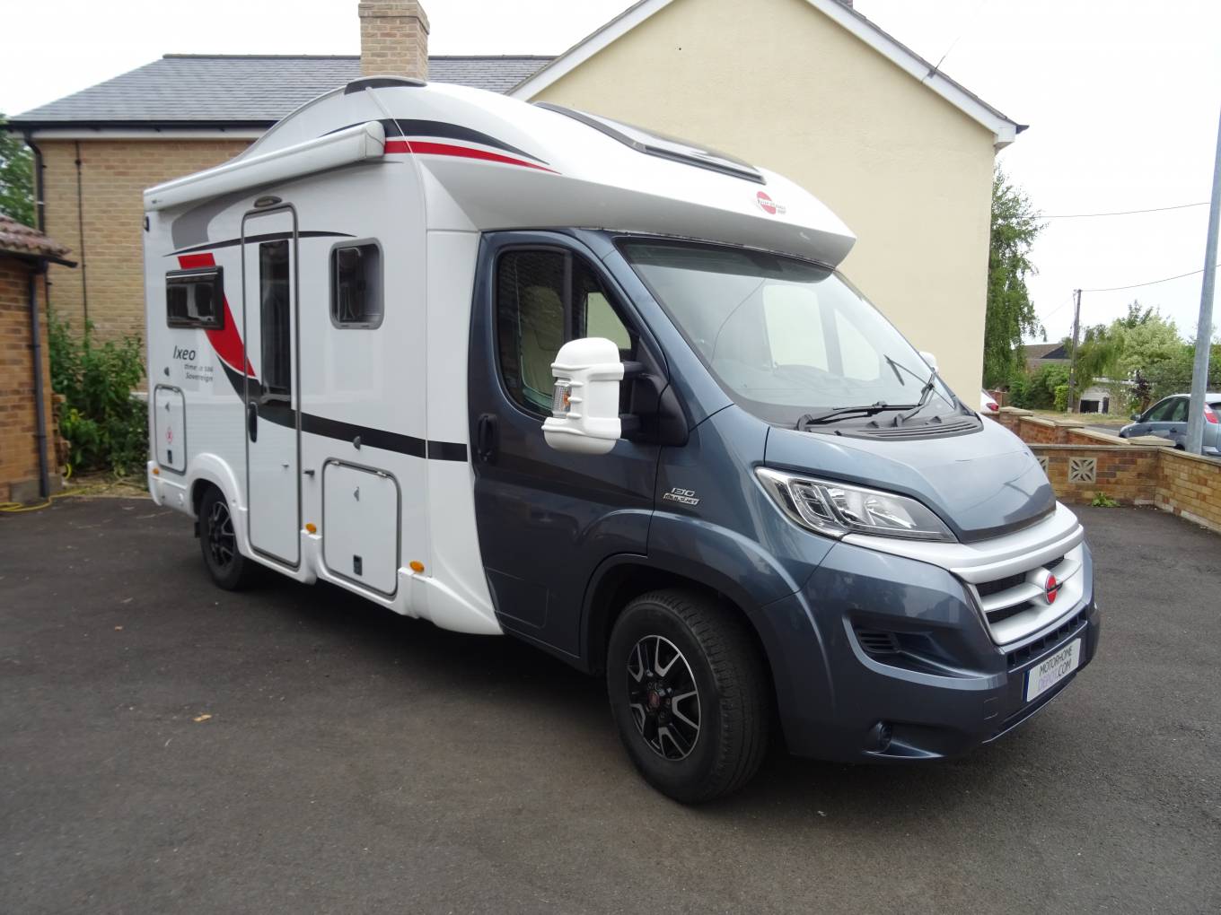 Burstner Ixeo Time Sovereign 586 4 Berth 2016