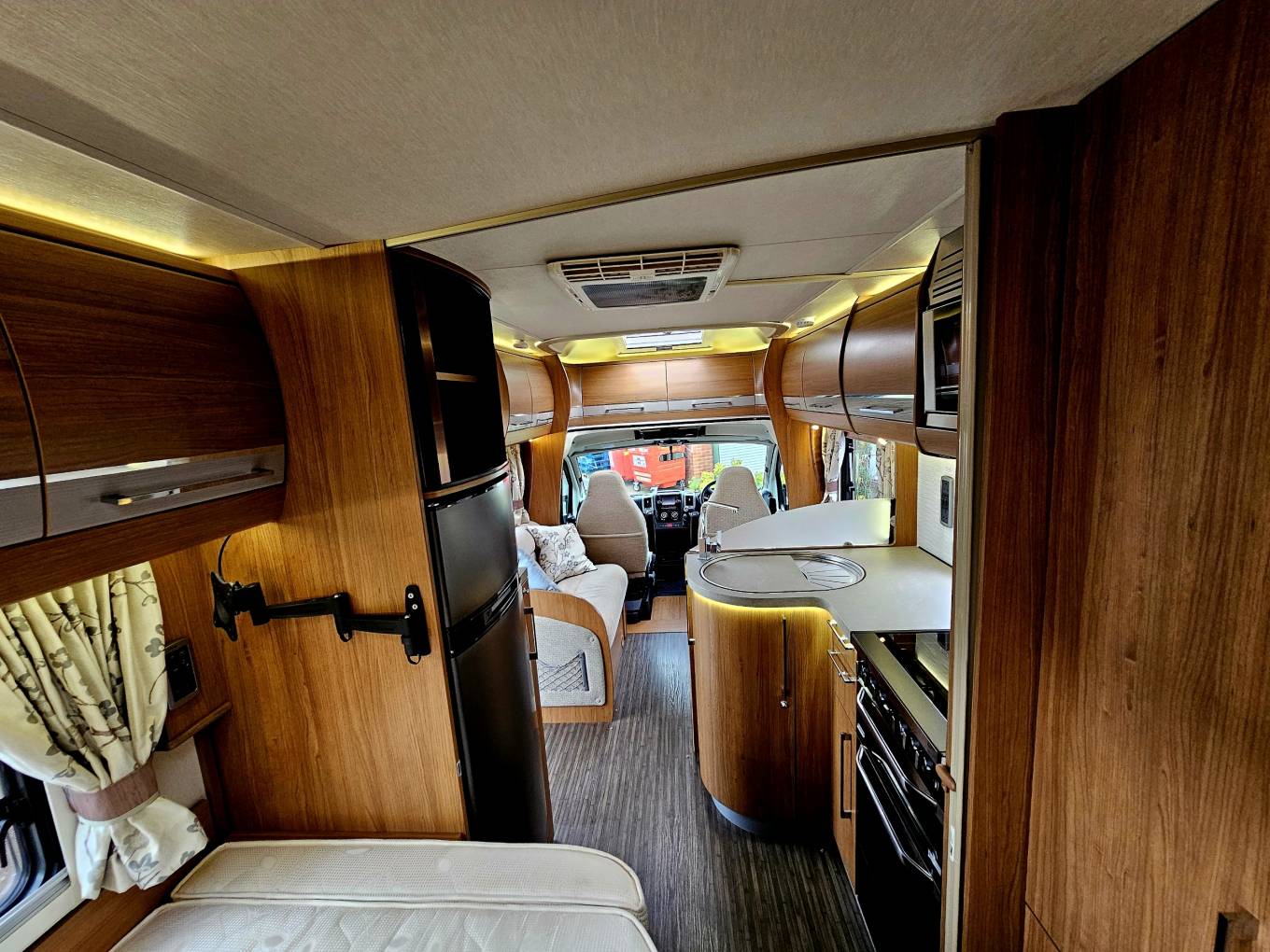 Auto Trail Frontier Dakota 2016 4 berth 2 belts motorhome French bed ...