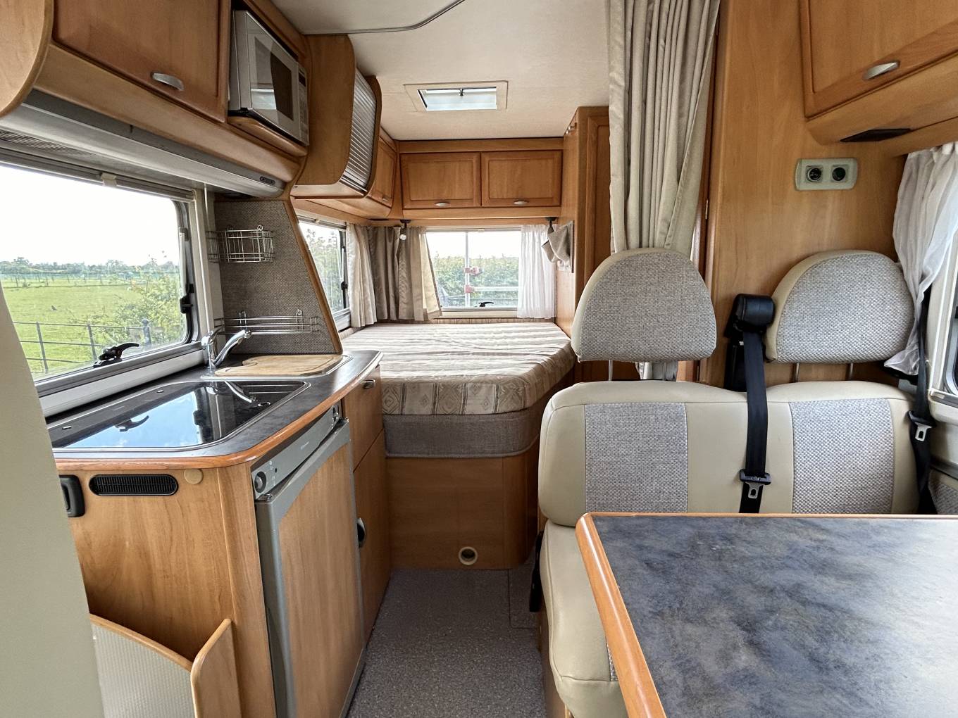 Hymer B574