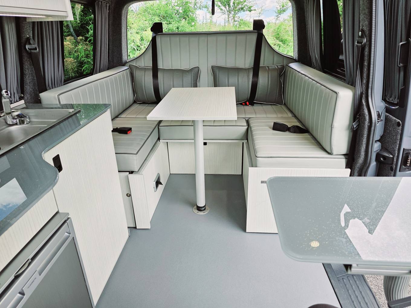 T6.1 Pop Top Cascade Camper Conversion 2022 3k SWB T28 4 Berth 7 Belts