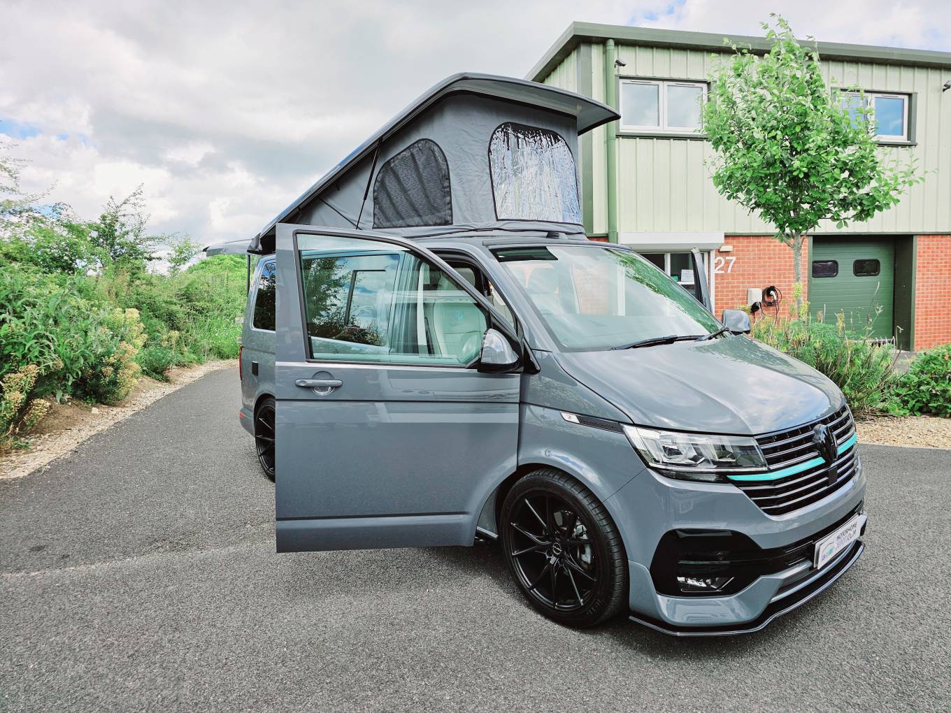 T6.1 Pop Top Cascade Camper Conversion 2022 3k SWB T28 4 Berth 7 Belts