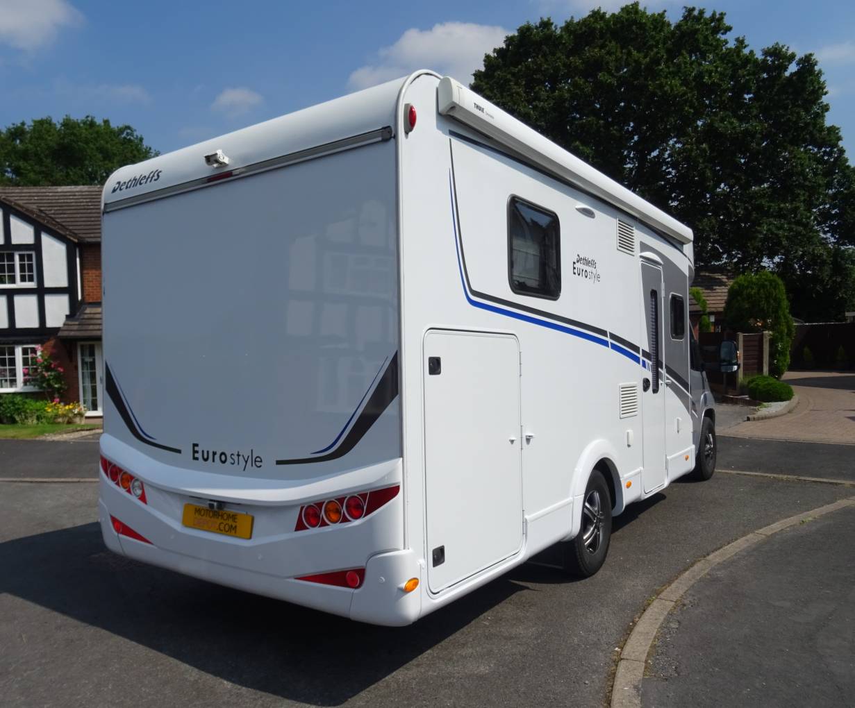 Dethleff Eurostyle T7057 DBL 4 berth 4 seatbelts Island bed 2019 19500