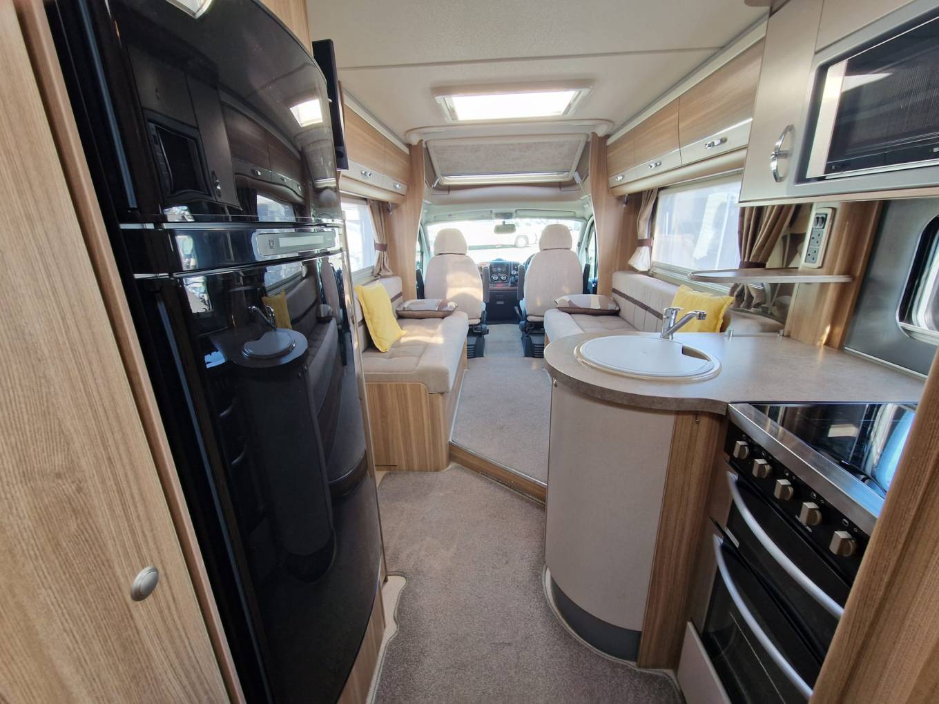 2014 BESSACARR E540 2-BERTH - 2 BELT - 2 OWNER - VERY LOW MILES -SUPERB