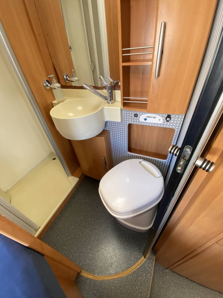 Hymer B654 A Class 4 Berth Fixed Bed 2005 Motorhome For Sale