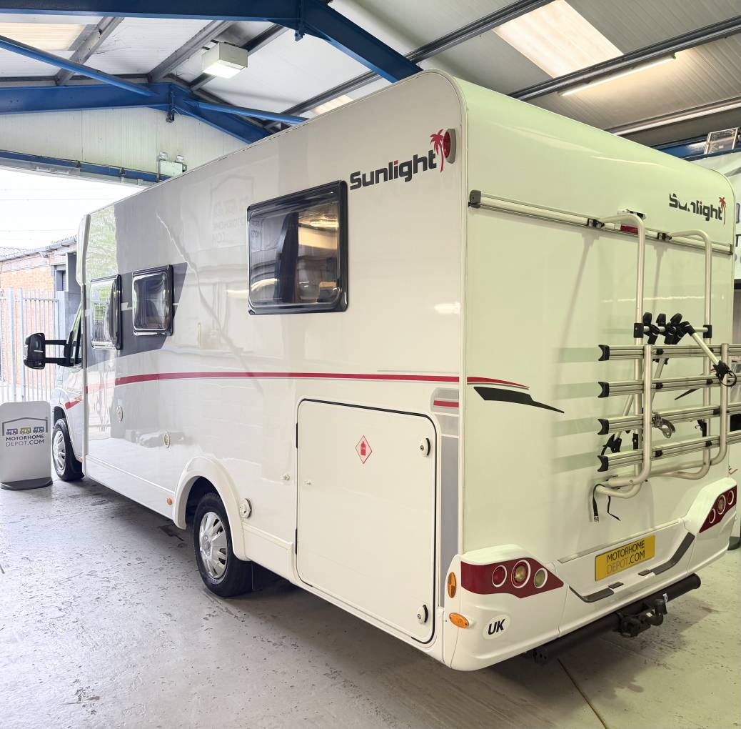 2018 Sunlight T69 4 Berth Fixed Island Bed with Garage and Drop Down Bed