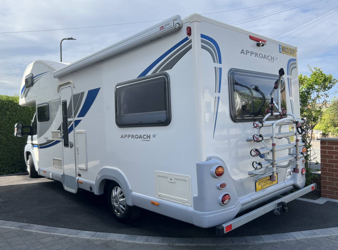 Bailey Approach 760SE, 2013, 6 berth rear lounge coachbuilt motorhome