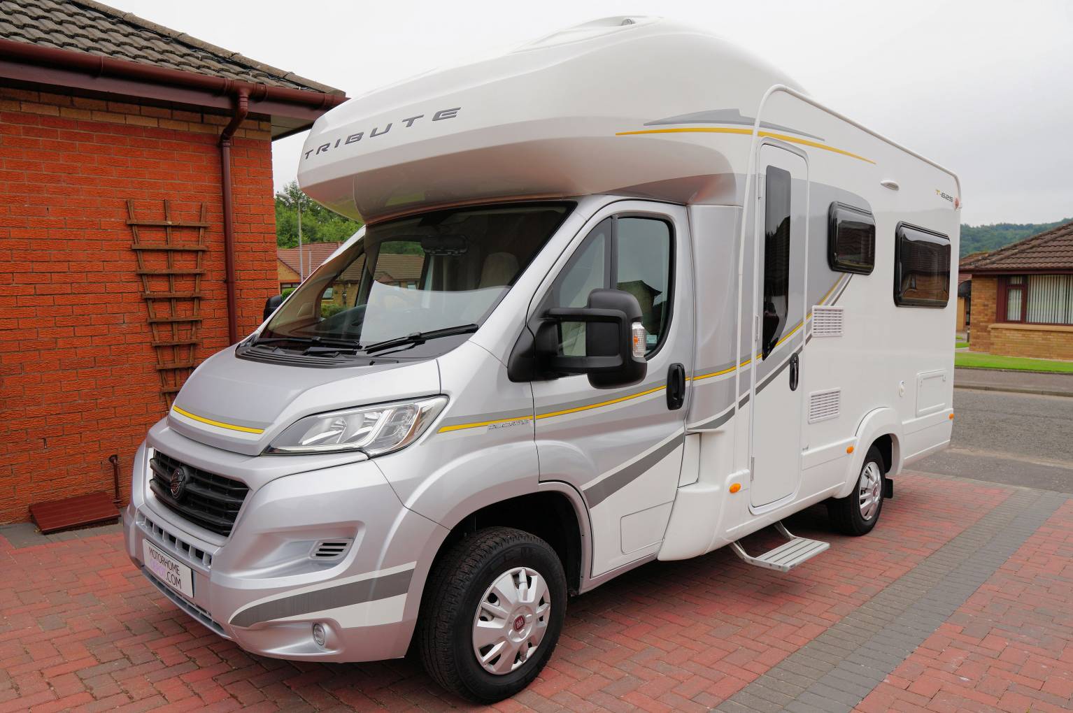 Auto-Trail Tribute T625, 2-Berth, 2-Seatbelts, End Lounge, Motorhome ...