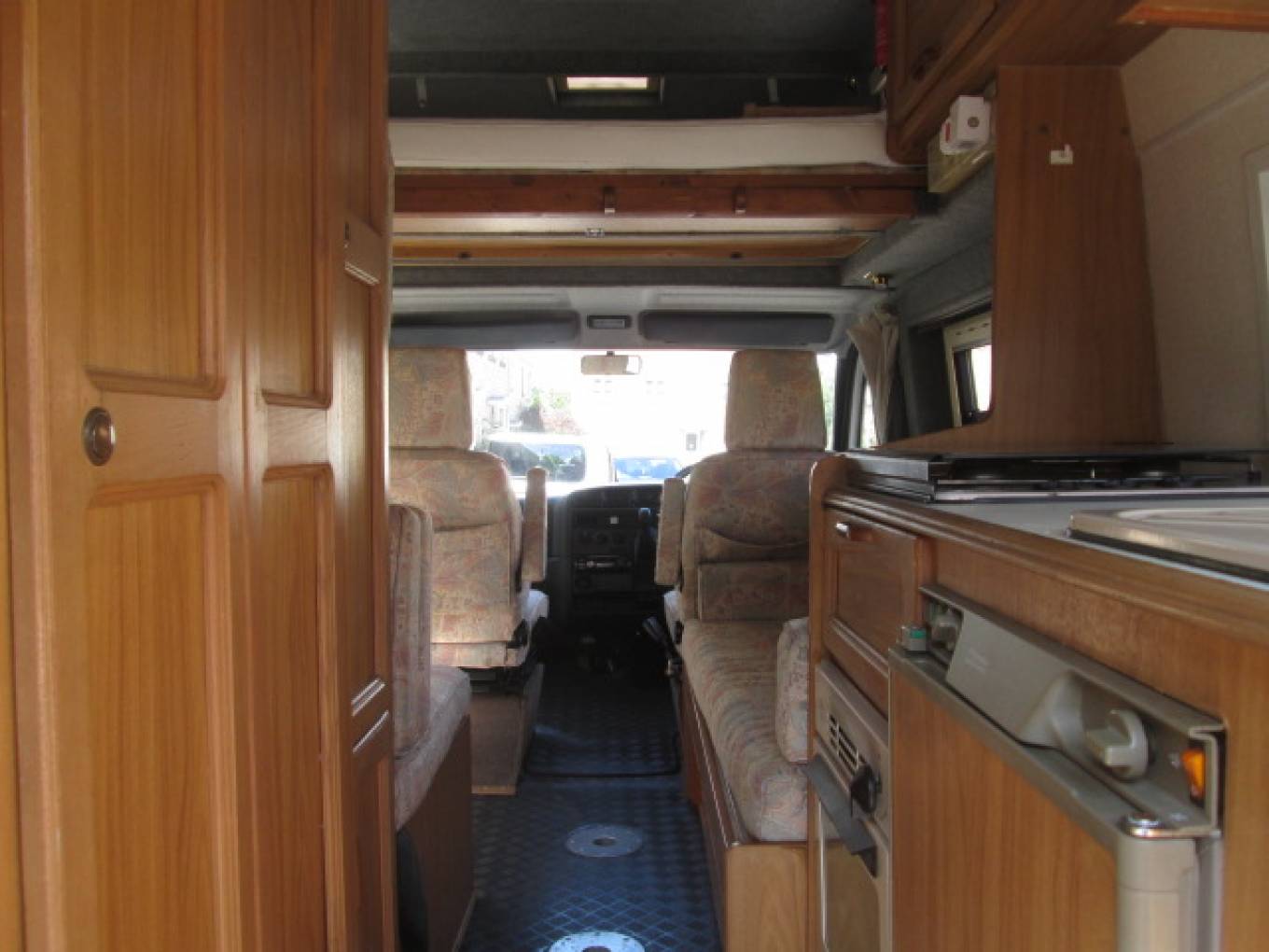 AUTOTRAIL BADGER