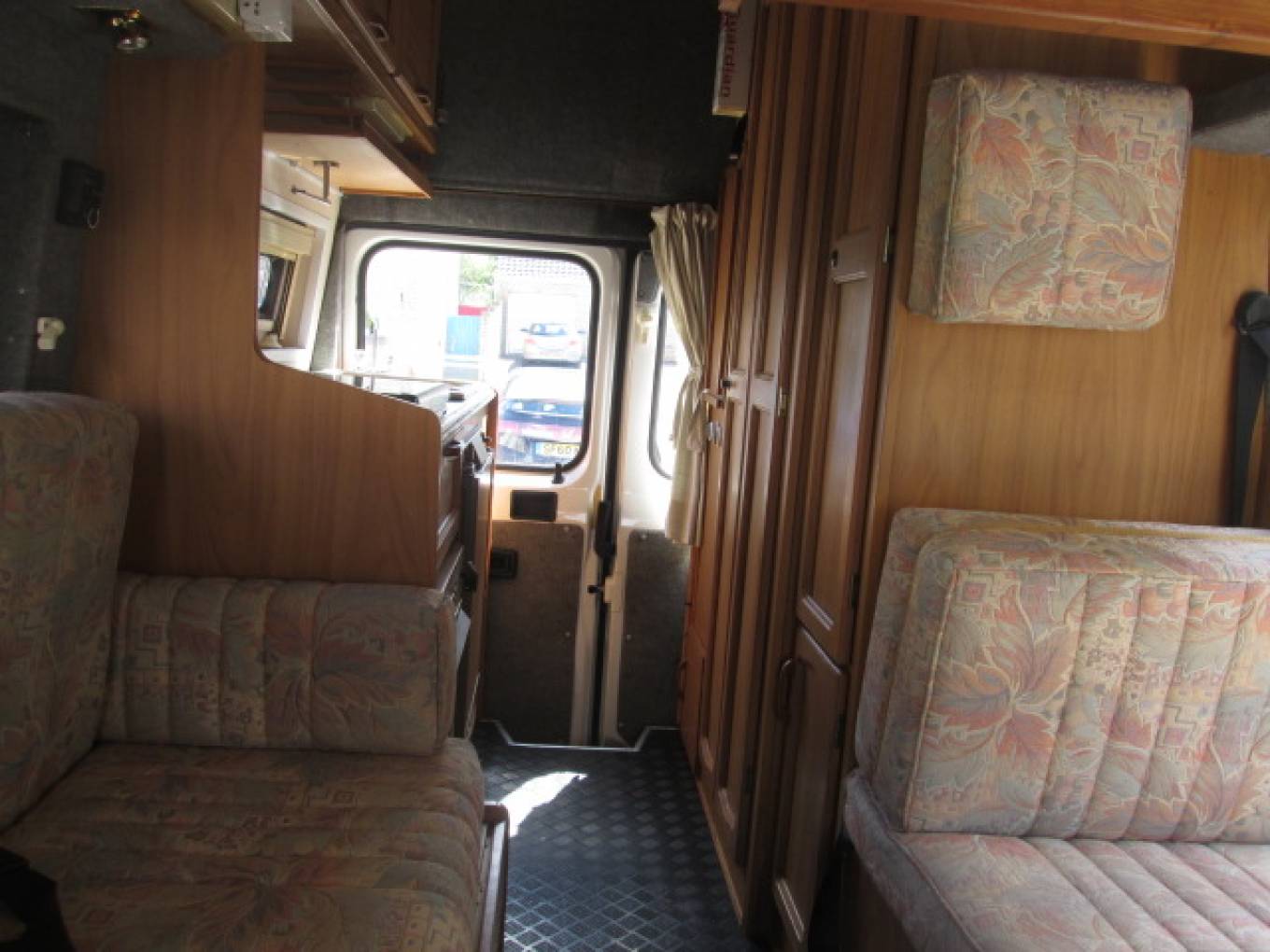 AUTOTRAIL BADGER