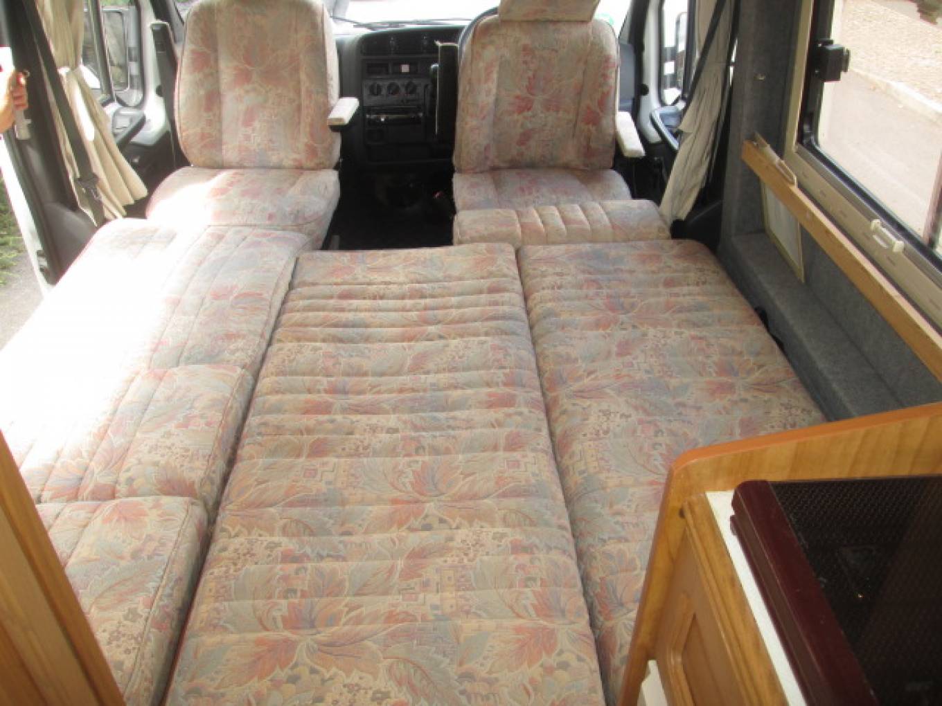 AUTOTRAIL BADGER