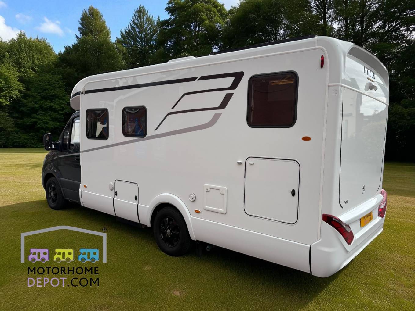 2021 Hymer T-Class S680 Auto - 4 Berth - Fixed Rear Bed - Large Garageb